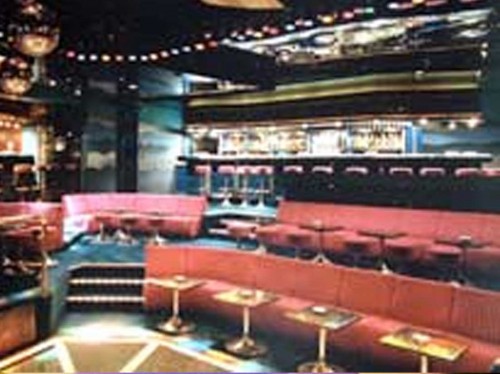 Blue Lagoon – Night-club Cabaret one – La Suite – Hôtel Café ...